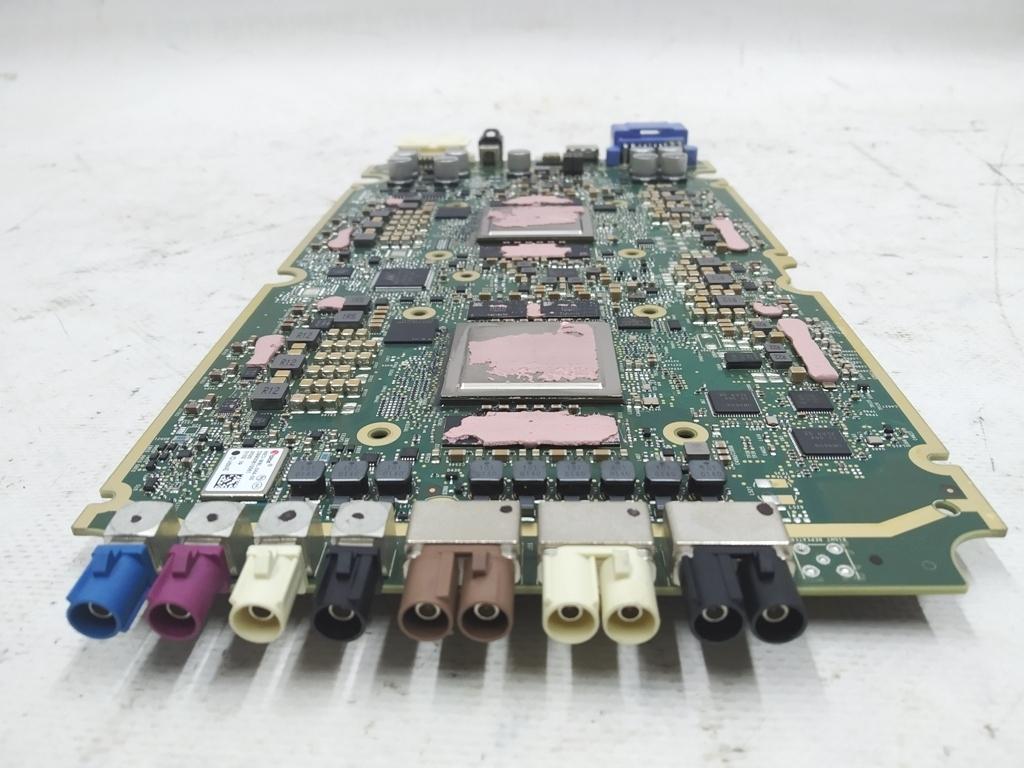 Autopilotplatine ECU FSD Rev01 (Oxidationsspuren) Tesla Modell 3 ...